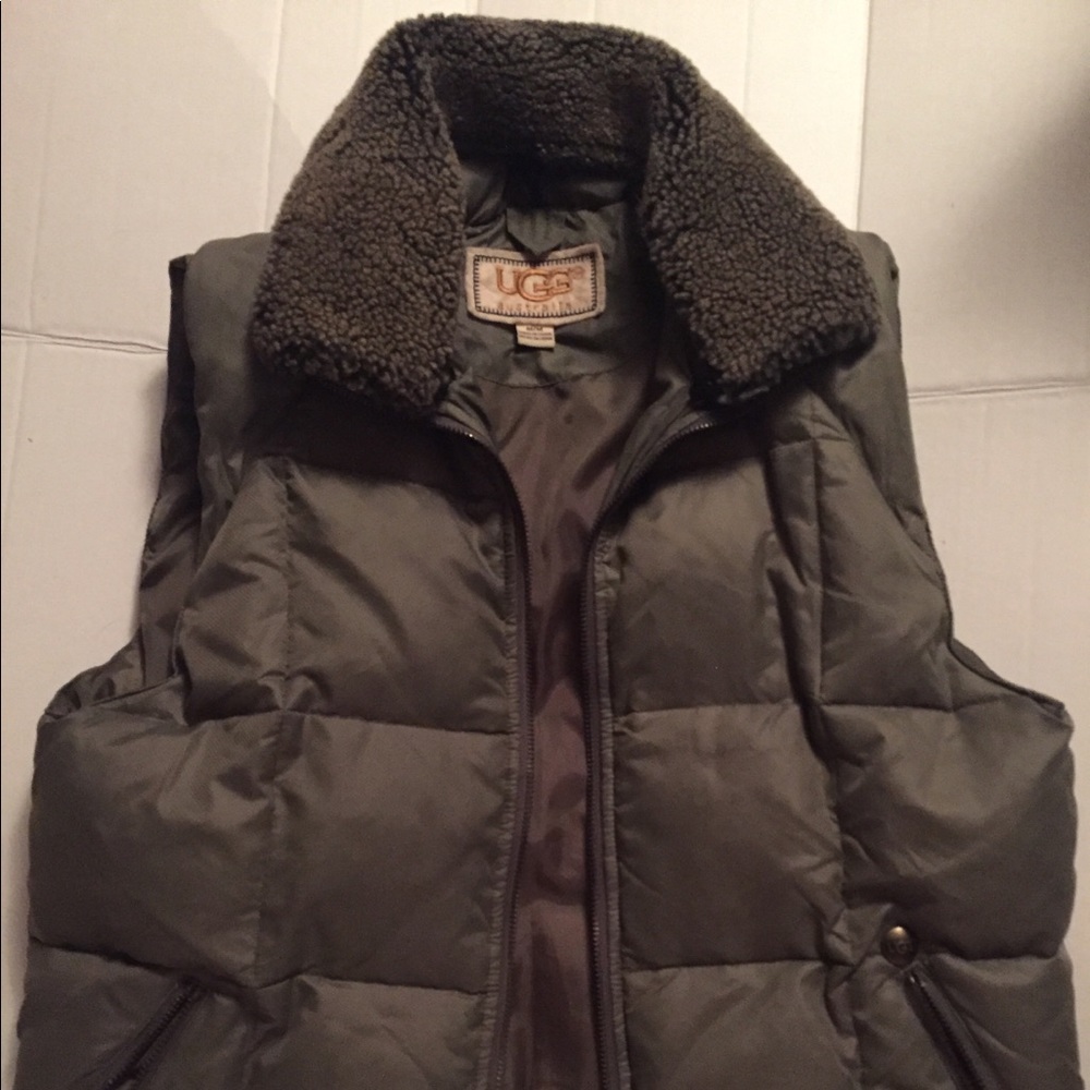 Ugg Down Zip Front Vest With Real Fur Collar M - Gem